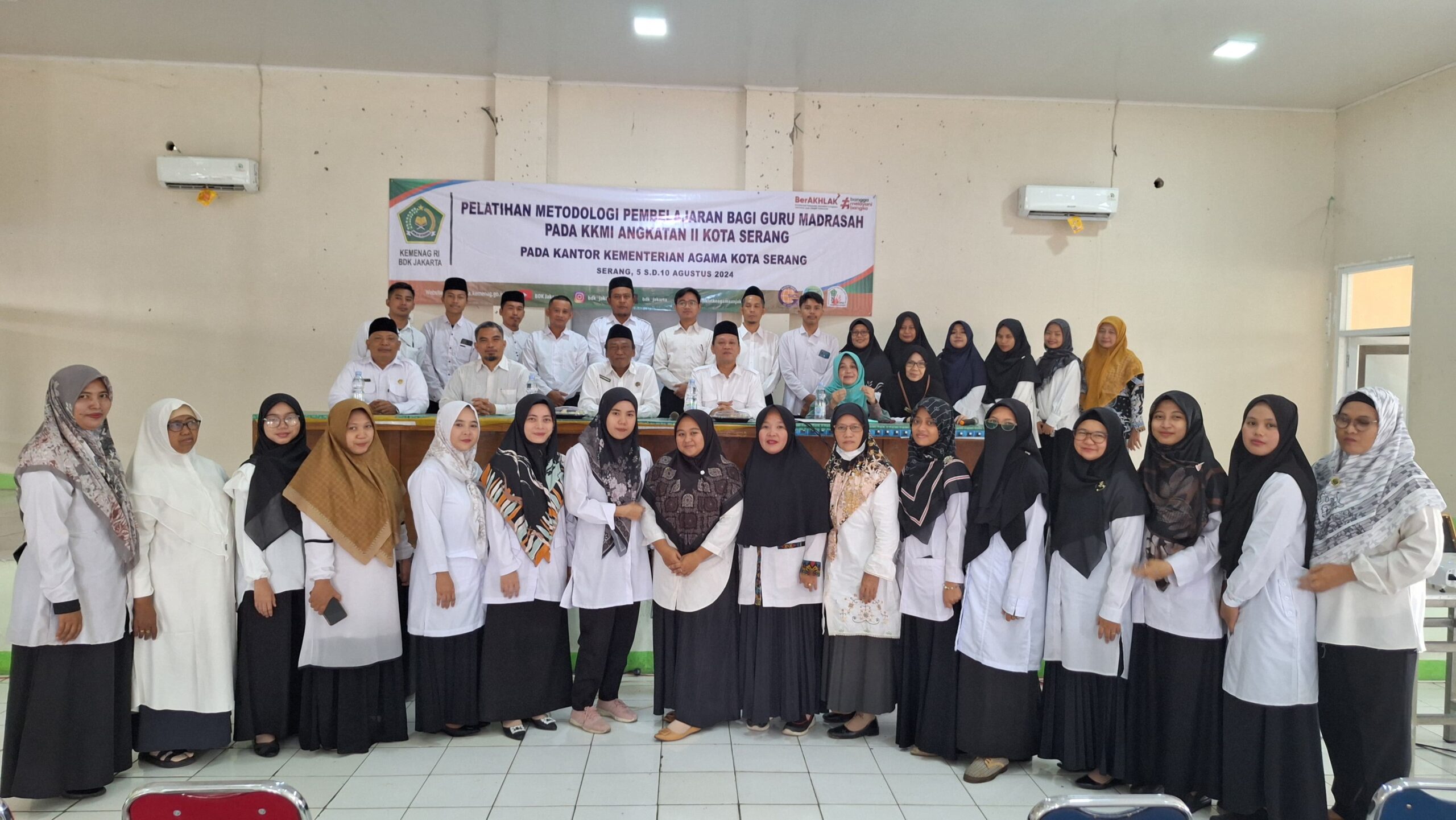 Pelatihan Metodologi Pembelajaran bagi Guru MI Ang. II di Kota Serang ...